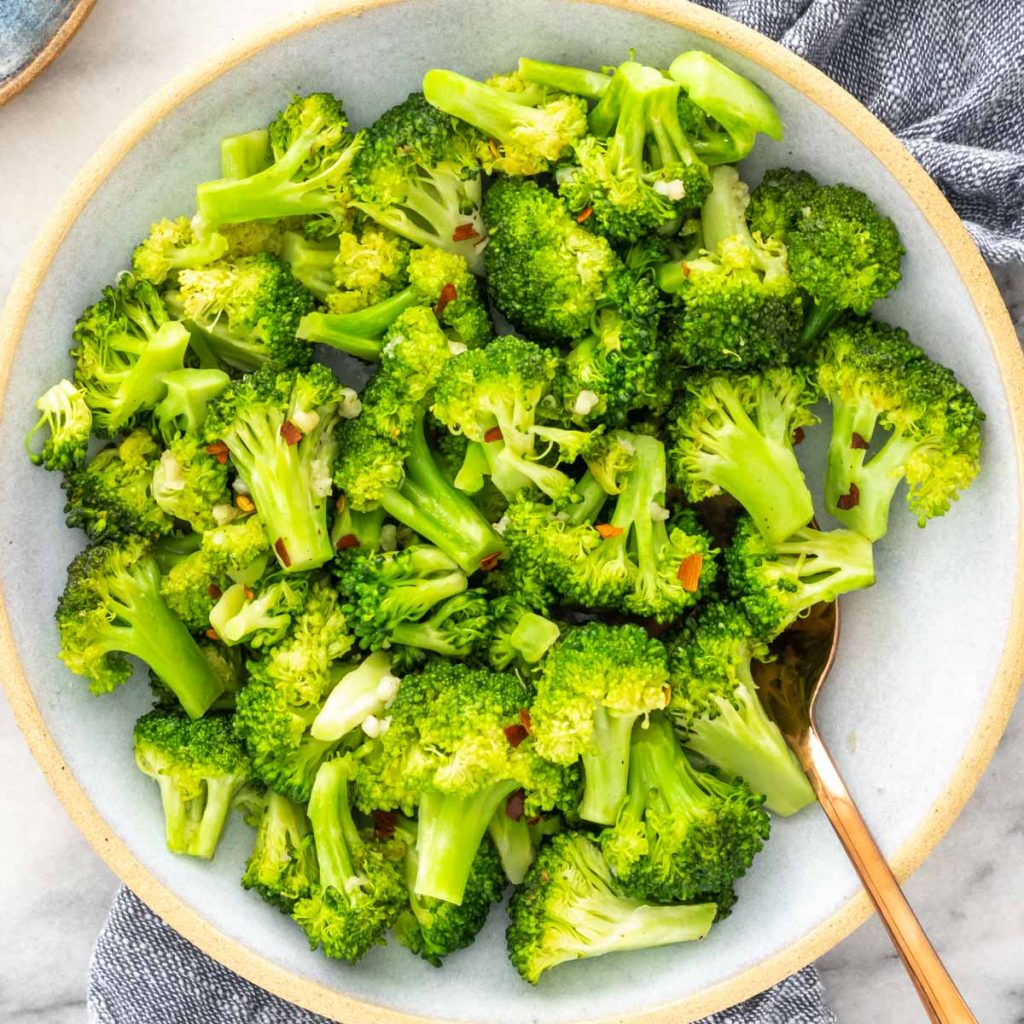 Como Fazer Brócolis Refogado Simples | Plantte